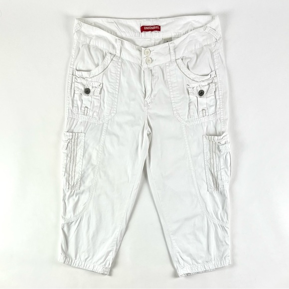 UNIONBAY | Pants & Jumpsuits | Union Bay White Twill Capri Cargo Pants ...